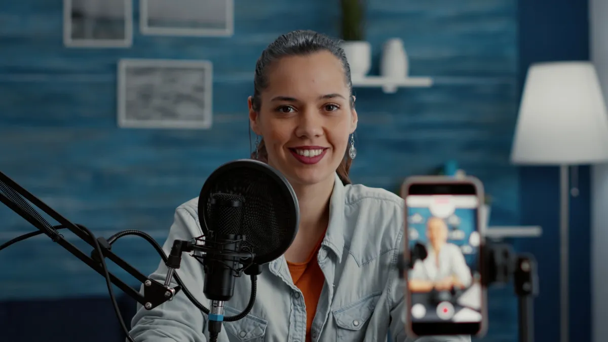 3 Highly Effective Ways to Promote Your Podcast for Free